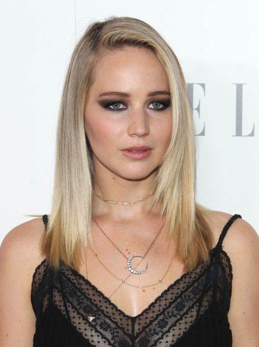 Ovako se nosi originalan stajling: Jennifer Lawrence demonstrira šik ...