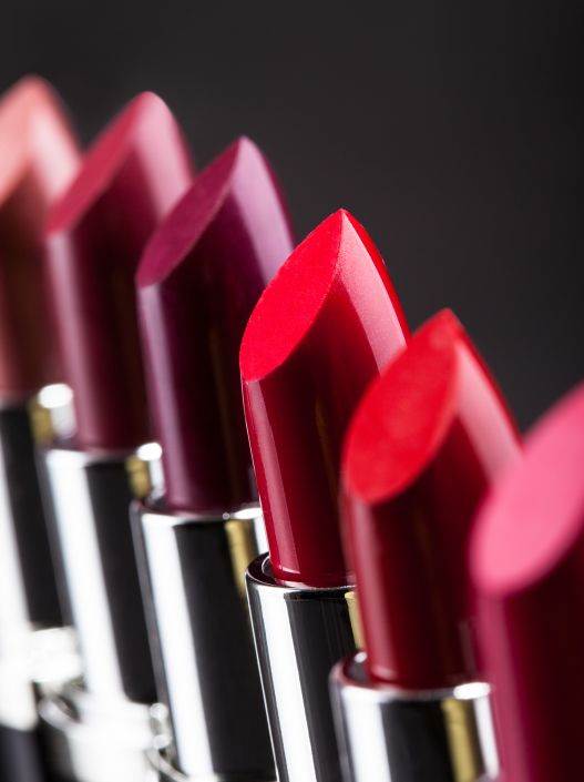 Jednostavan trik koji će vam pomoći da usne izgledaju punije | Elle