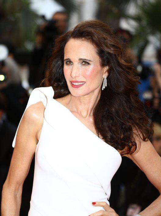 Prava diva Kana riskirala, ali pobedila: Andie MacDowell u čak dve ...