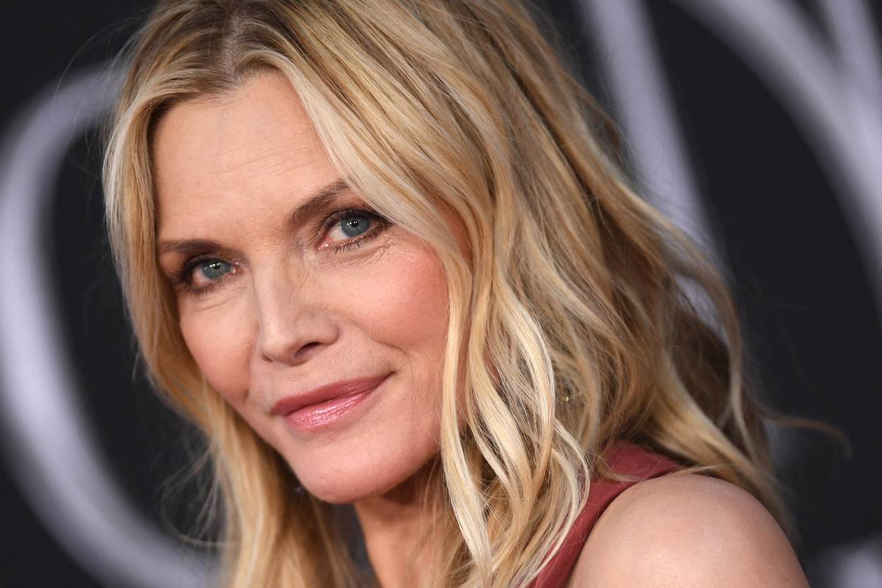 Michell Pfeiffer ima najbolju frizuru za žene 50+ | Elle