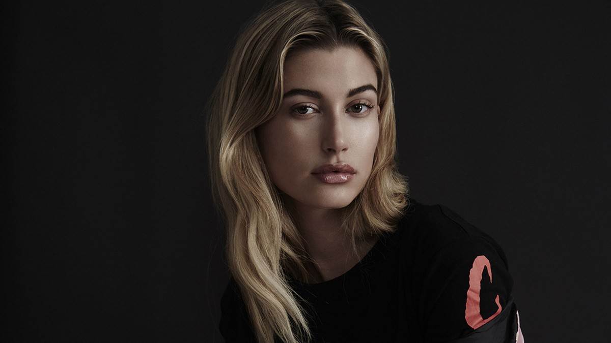 Hailey Bieber proglasila najtrendi jesenju boju laka za nokte | Elle