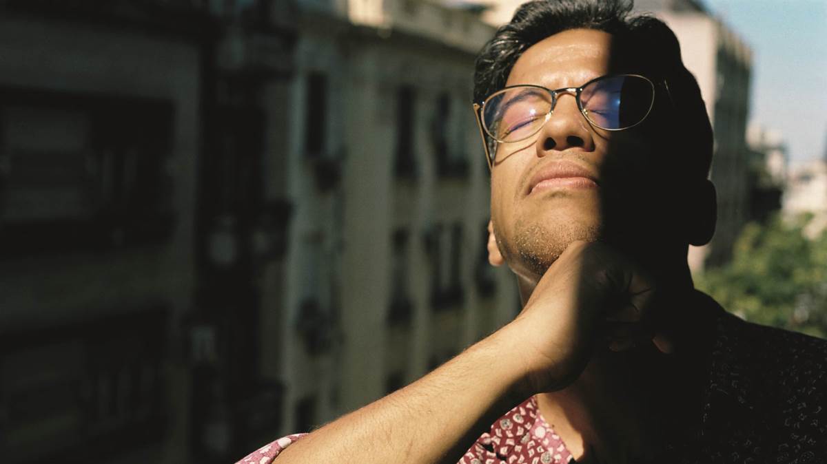 Elle intervju sa Galebom Nikačevićem o podcastu Agelast | Elle