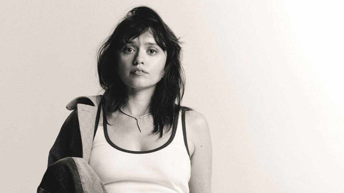 Elle intervju sa Aimee Lou Wood koja igra Čelsi u The White Lotusu | Elle